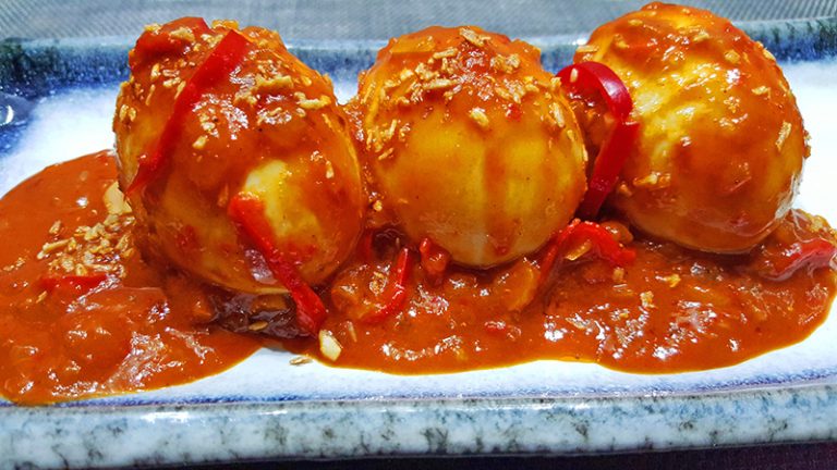Sambal goreng telor (Indonesische pittige eieren) | Gewoon een foodblog!